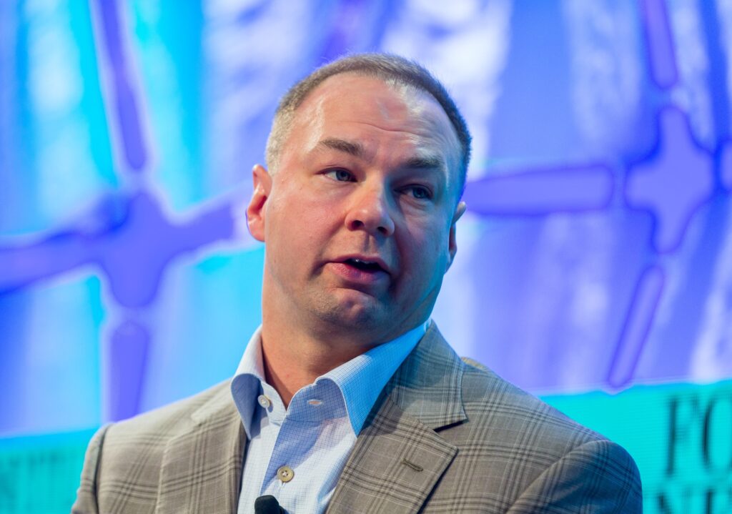 Hollywood Mogul Thomas Tull Raising $5B For Tech VC Fund - The Techee
